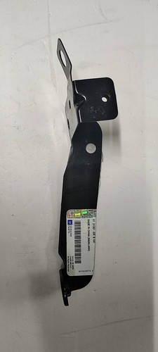 Passenger Side Front Fender Front Lower Bracket For GM 20882125 | eBay