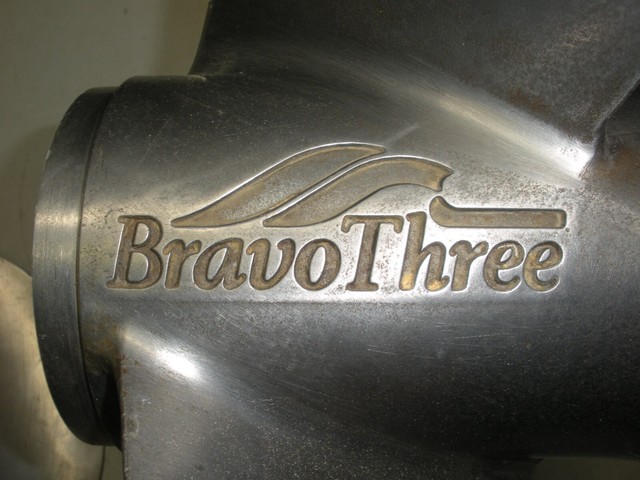 Mercruiser Mercury Bravo Three 3 III 24p Props 48-823665 and 48-823666 ...