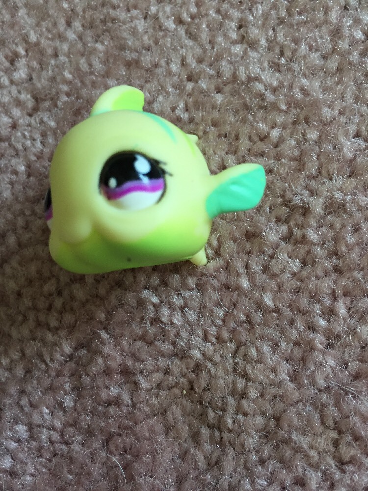 Littlest Pet Shop LPS Yellow And Lime Green Puffer Fish #519 Hasbro | eBay