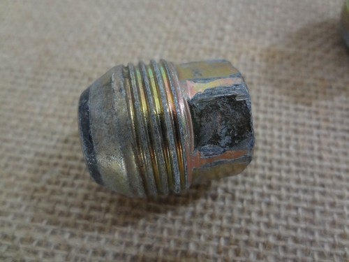 OEM CHEVROLET GMC Silverado Tahoe 14x1.5 Metric SF 6 Lug Nuts 9595174 ...