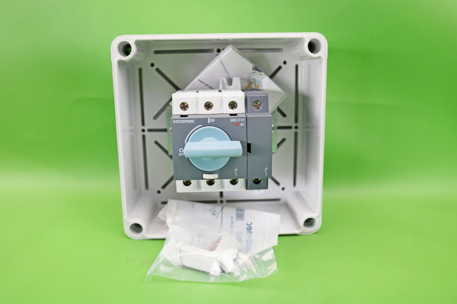 Wylex 40A 500V DC Isolator Rotary Switch with Insulated Enclosure Solar ...