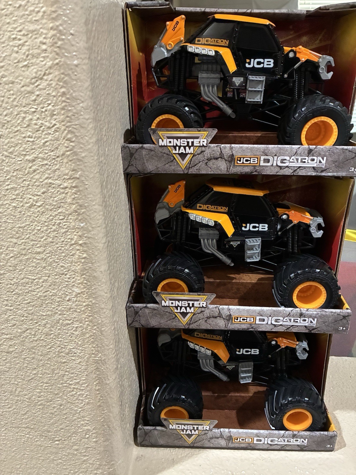 Spin Master Monster Jam ‘JCB DIGATRON’ Monster Truck 1:24 Scale New ...