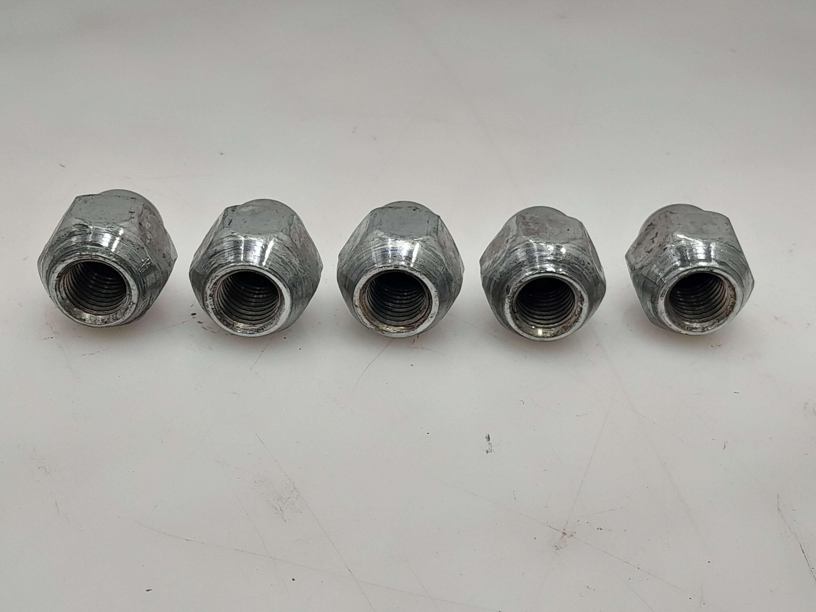 Hyundai Alloy Wheel Lug Nuts Set of 5 Ioniq Veloster Santa Fe OEM ...