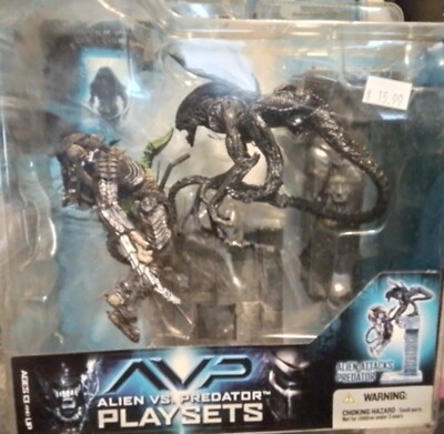 MCFARLANE ALIEN VS PREDATOR AVP PLAYSETS ALIEN ATTACKS PREDATOR | eBay