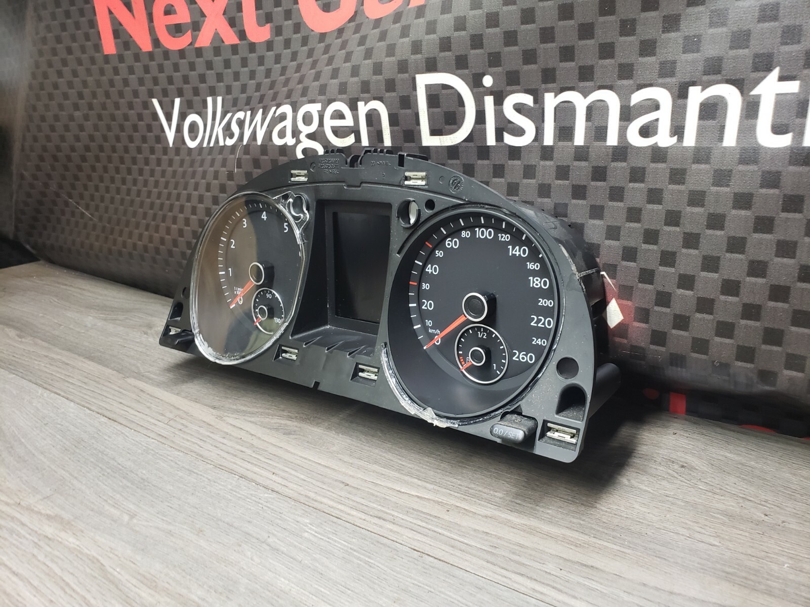 2010 Volkswagen Passat B6 2.0T CCTA Speedometer Instrument Cluster ...