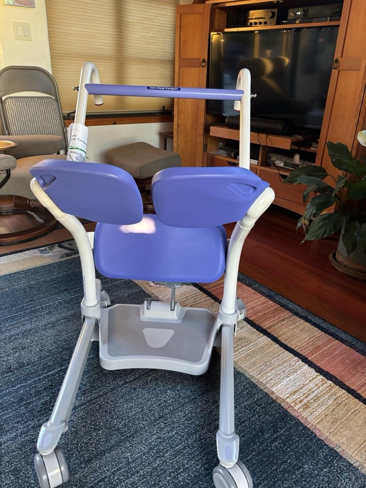 ArjoHuntleigh Sara Stedy Sit to Stand Manual Patient Lift Aid and body ...