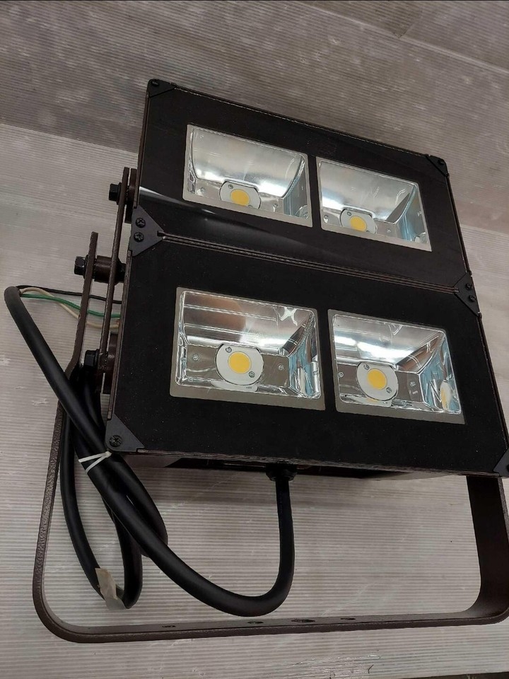 Cooper Streetworks Nffld-L Night Falcon 252W 120-277V Large Flood Light ...