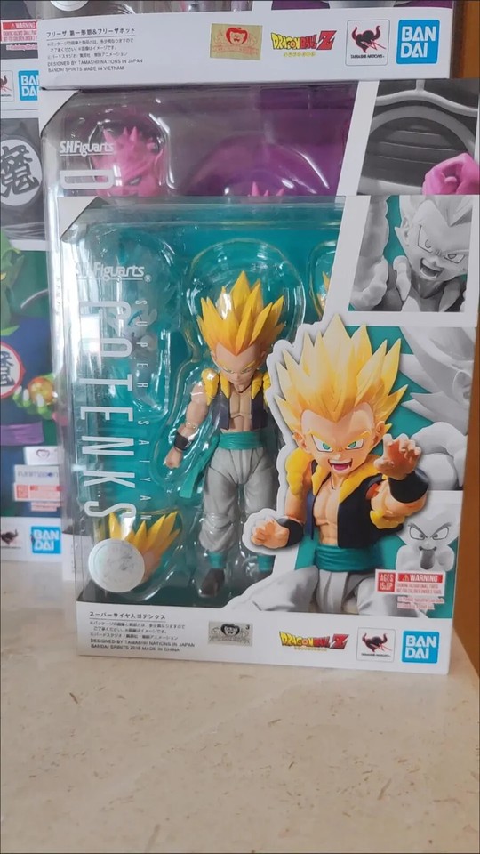 Bandai S.H. Figuarts Super Saiyan Gotenks Dragon Ball Z Action Figure ...