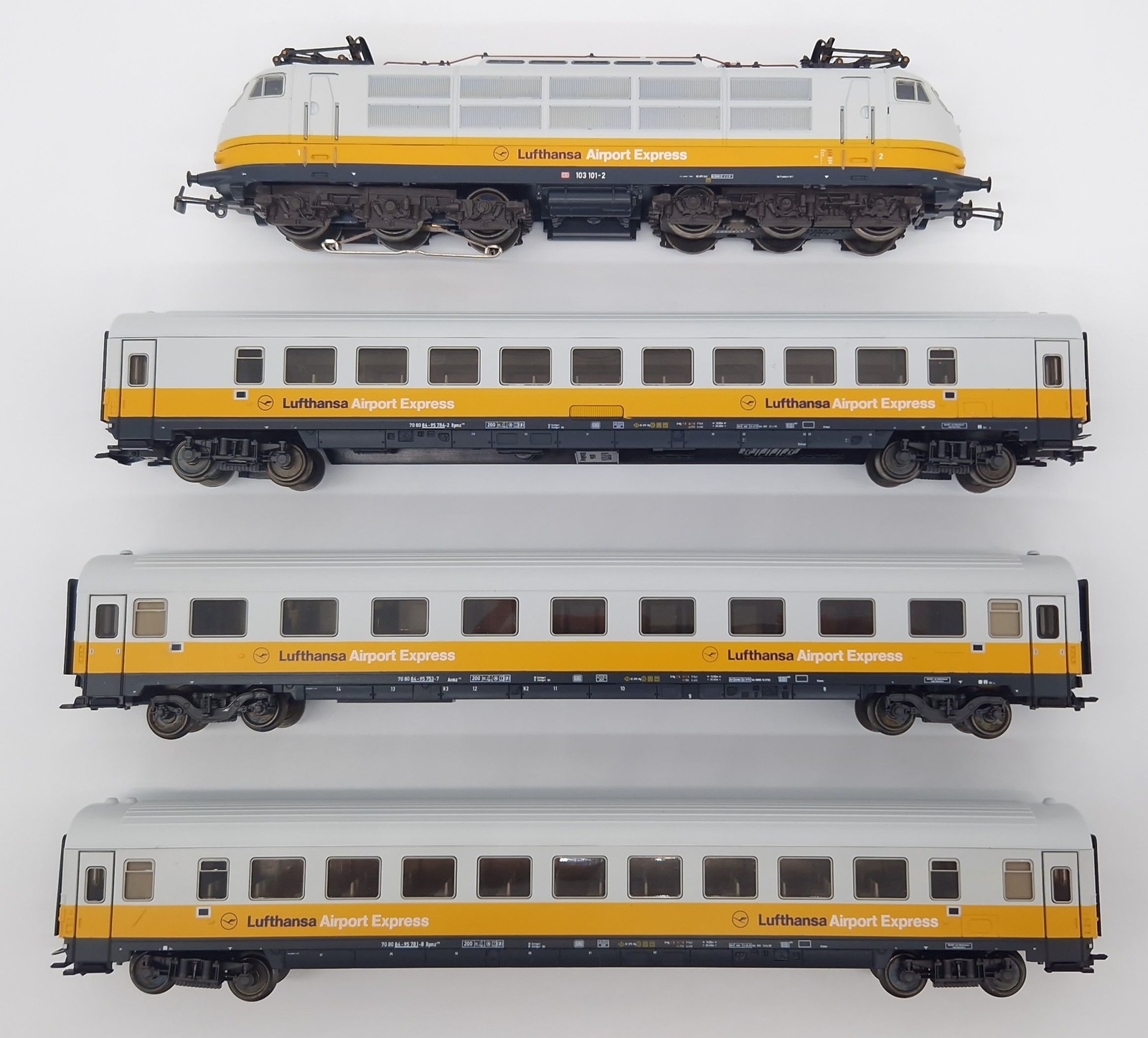 Maerklin 2668 | Lunfthansa Airport-Express 4-tlg. Digital Spur H0 | eBay UK