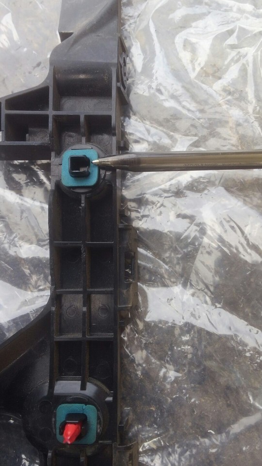 2015 2016 2017 TOYOTA CAMRY REAR BUMPER RETAINER RIGHT BRACKET OEM ...