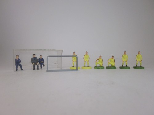 Subbuteo Table Soccer Managers Box And Ball Boys Unboxed Collectable ...
