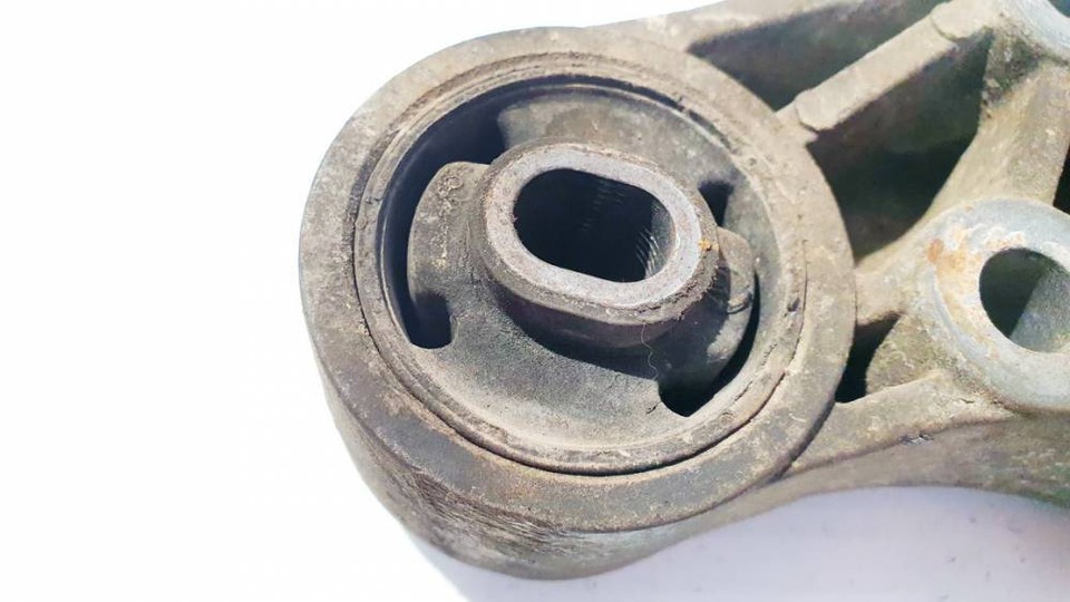 24463130 Engine Mounting and Transmission Mount (Engine support ...