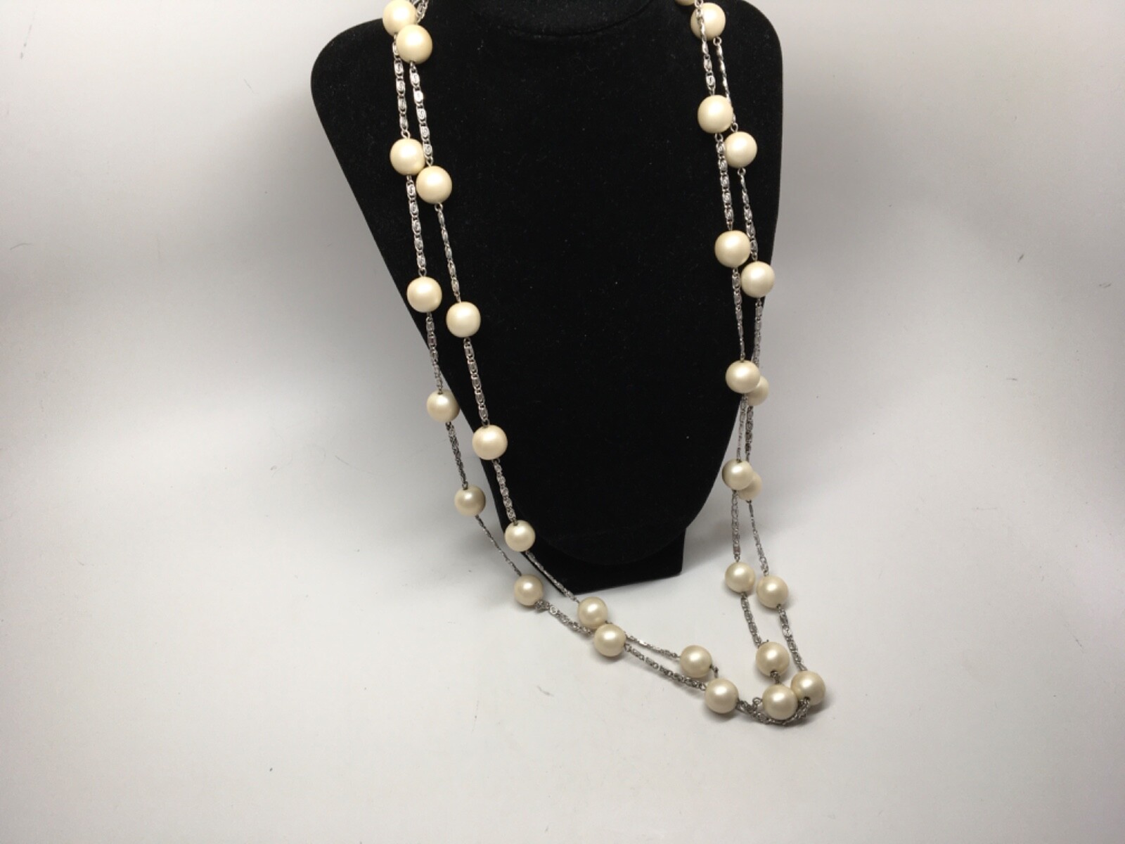 VTG SILVER PLATE GREEK KEY DESIGN CHAIN LARGE FAUX PE… - Gem