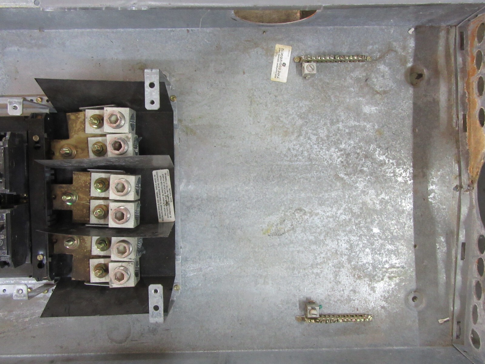 GE SERVICE PANEL AQF3424SBX AB64B 400 AMP 208/120 VOLT 3-PHASE 4-WIRE ...