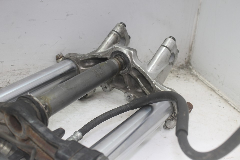 81-83 MAXIM 550 FRONT END FORKS FORK TRIPLE TREE CLAMP TOP BOTTOM LEFT ...