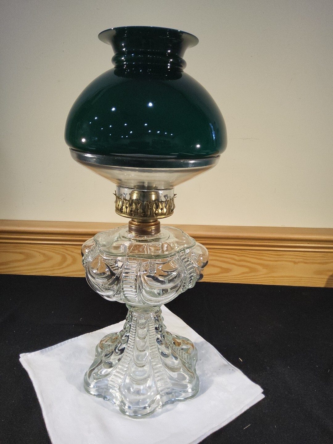 Bellevue Coolidge Drape Kerosene Oil Stand Lamp Light Green Cased ...