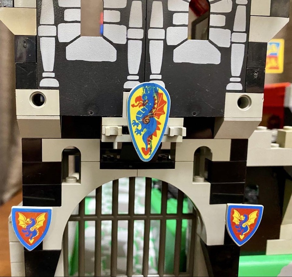 LEGO Castle 6086 Black Knight's Castle Vintage Incomplete No Box ...