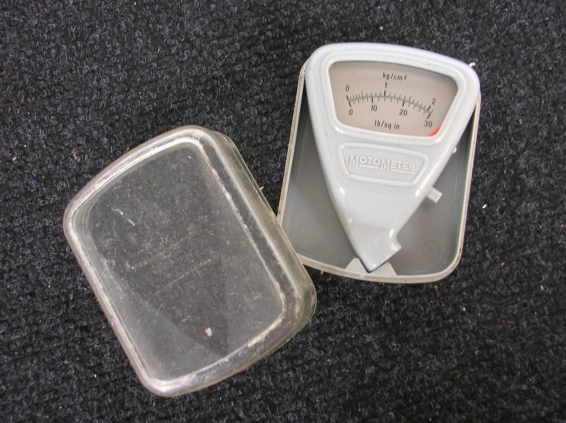 MOTOMETER TIRE GAUGE TYRE - VINTAGE CAR ACCESSORY - WEST GERMANY | eBay