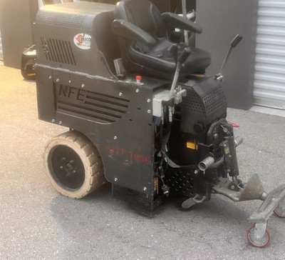 NATIONAL 5700 RIDE ON FLOOR SCRAPER WORKING +LOW HOURS!!! 376HRS ...