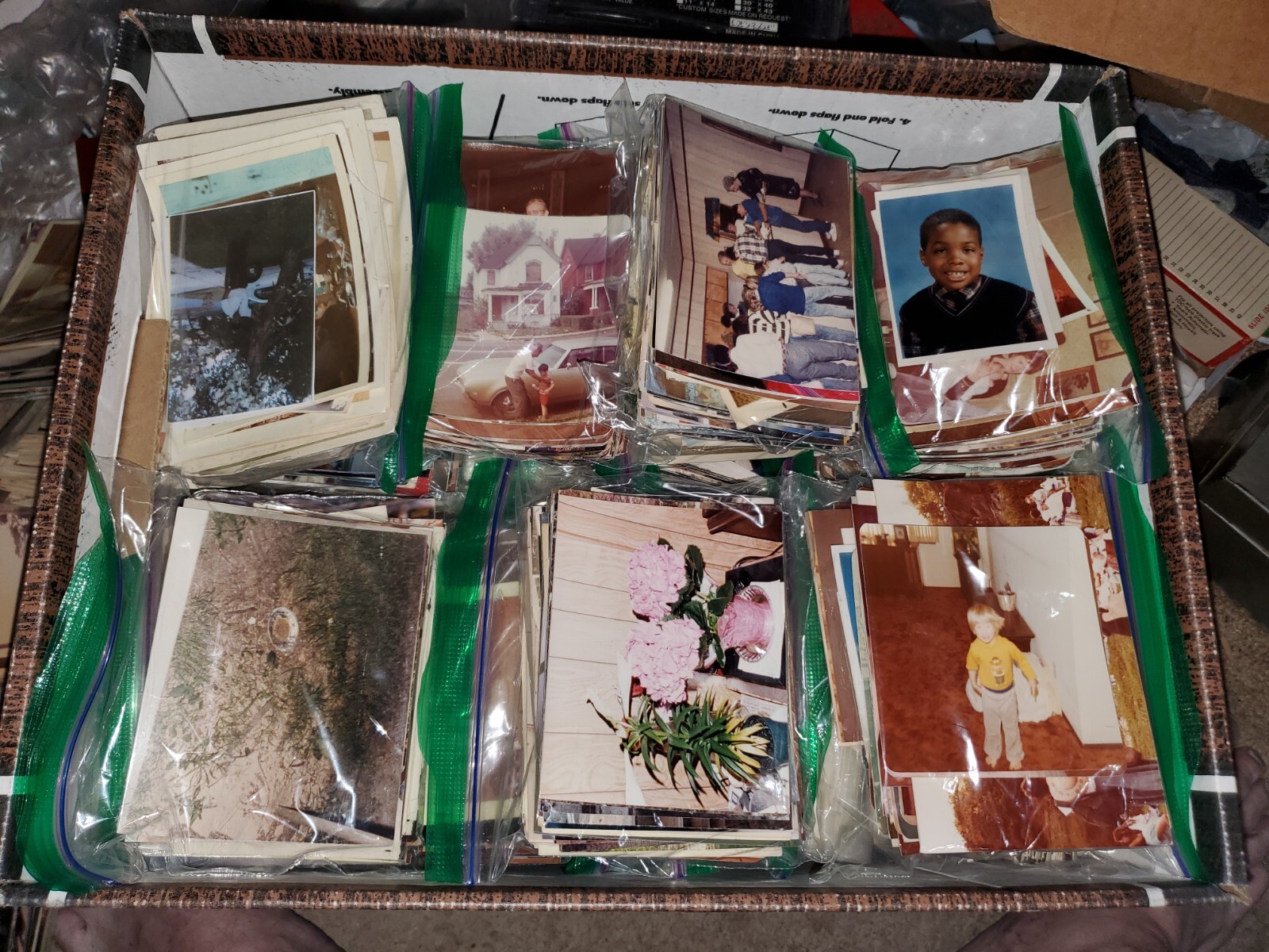 LOT OF 100 ORIGINAL RANDOM FOUND OLD COLOR PHOTOS VINTAGE SNAPSHAPSHOTS ...