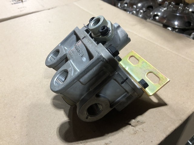 Bendix # T-294859-e Genuine Relay Valve Horizontal Delivery Bx288 for ...