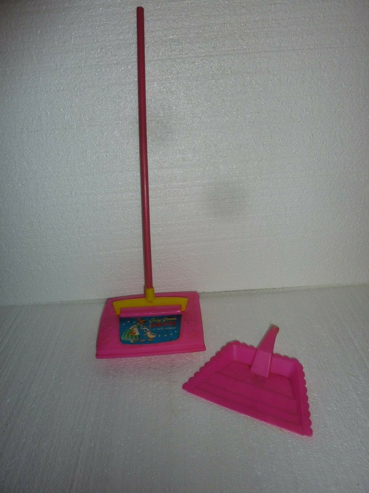 Vintage Toy Susy Goose Pink Plastic Sweeper with Dustpan | eBay