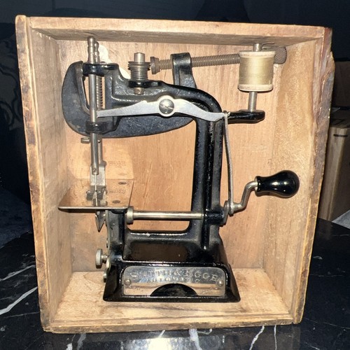 Antique Smith & Egge Peerless Automatic Childs Sewing Machine Cast Iron ...