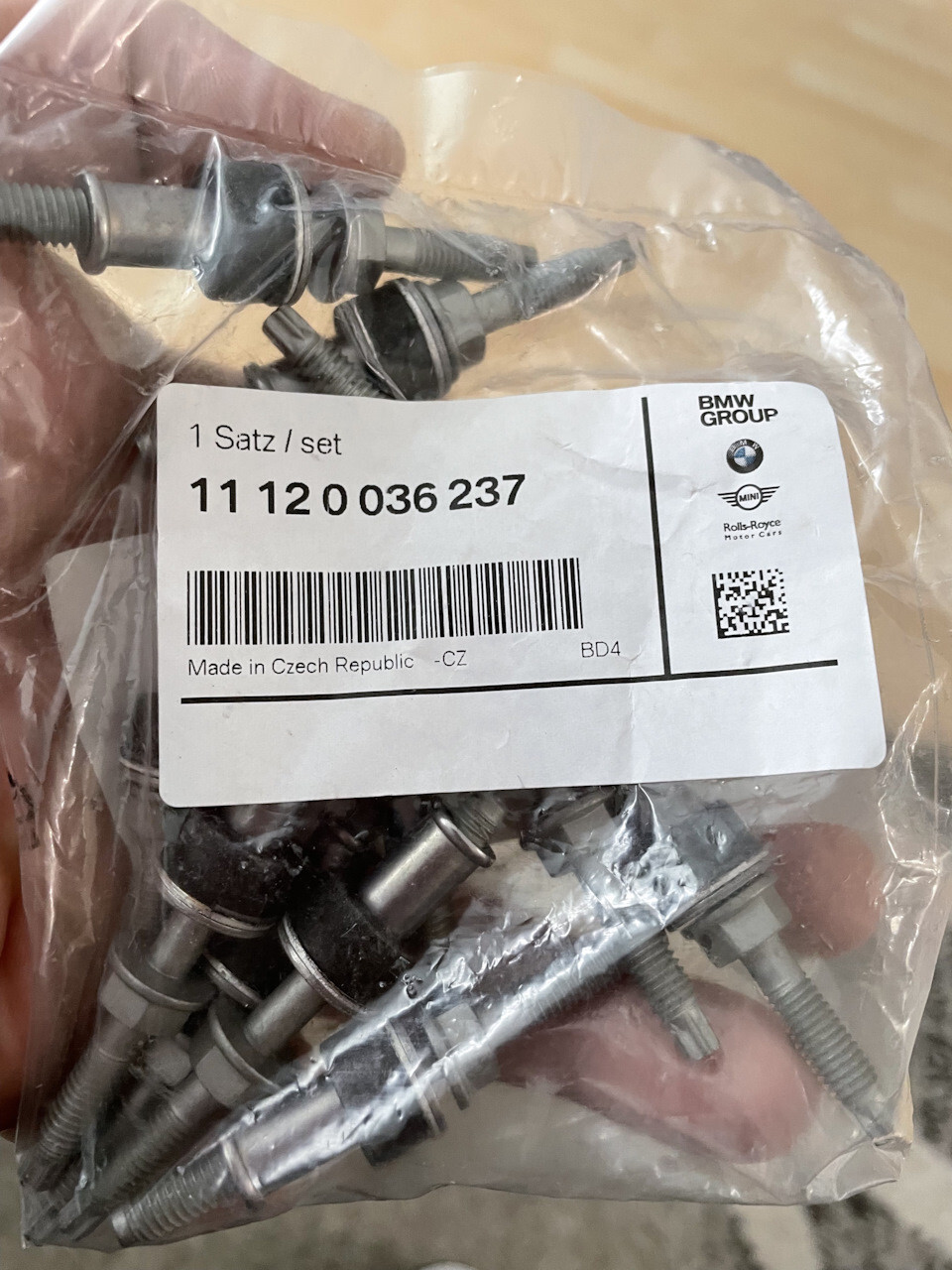 12x BMW E60 E39 E46 X5 M57N2 M57N Cylinder head cover Fixing Element ...