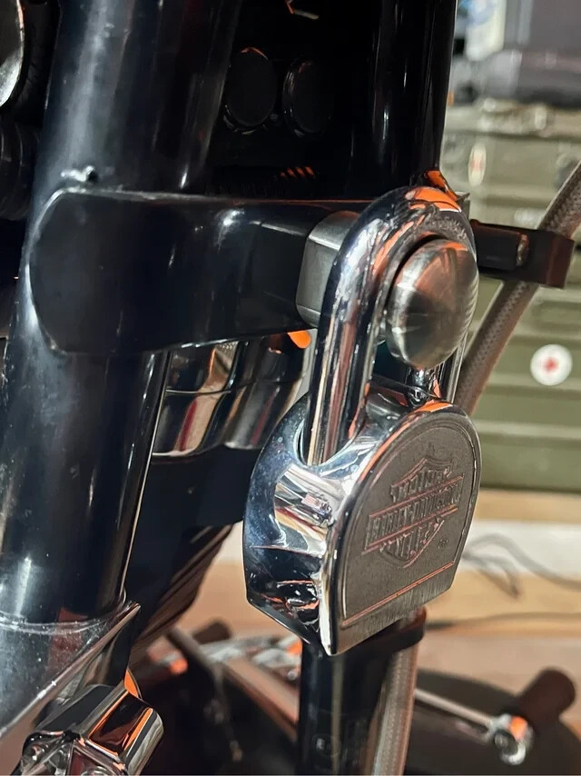 Harley Davidson Padlock HOLDER Heritage Softail Springer "OLD BOY ...