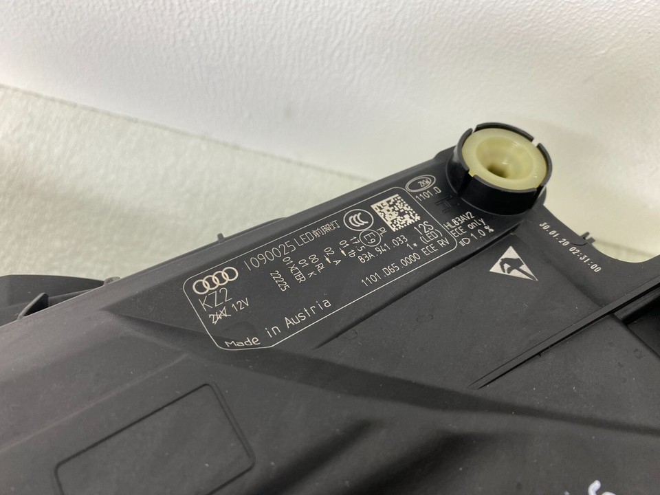 Audi Q3 83A Frontscheinwerfer Scheinwerfer links Voll LED 83A941773 ...