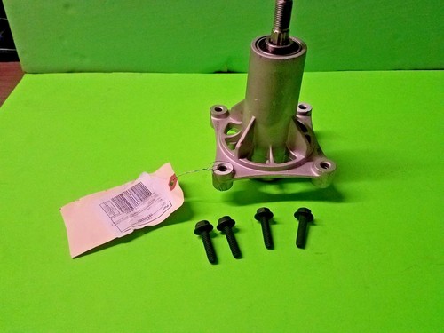 Husqvarna OEM 587253301 / 532192870 / 587819701 Mower Deck Mandrel ...