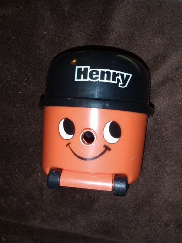 HENRY Hoover Desk Vacuum Toy. Battery Powered Novelty Mini Desktop ...