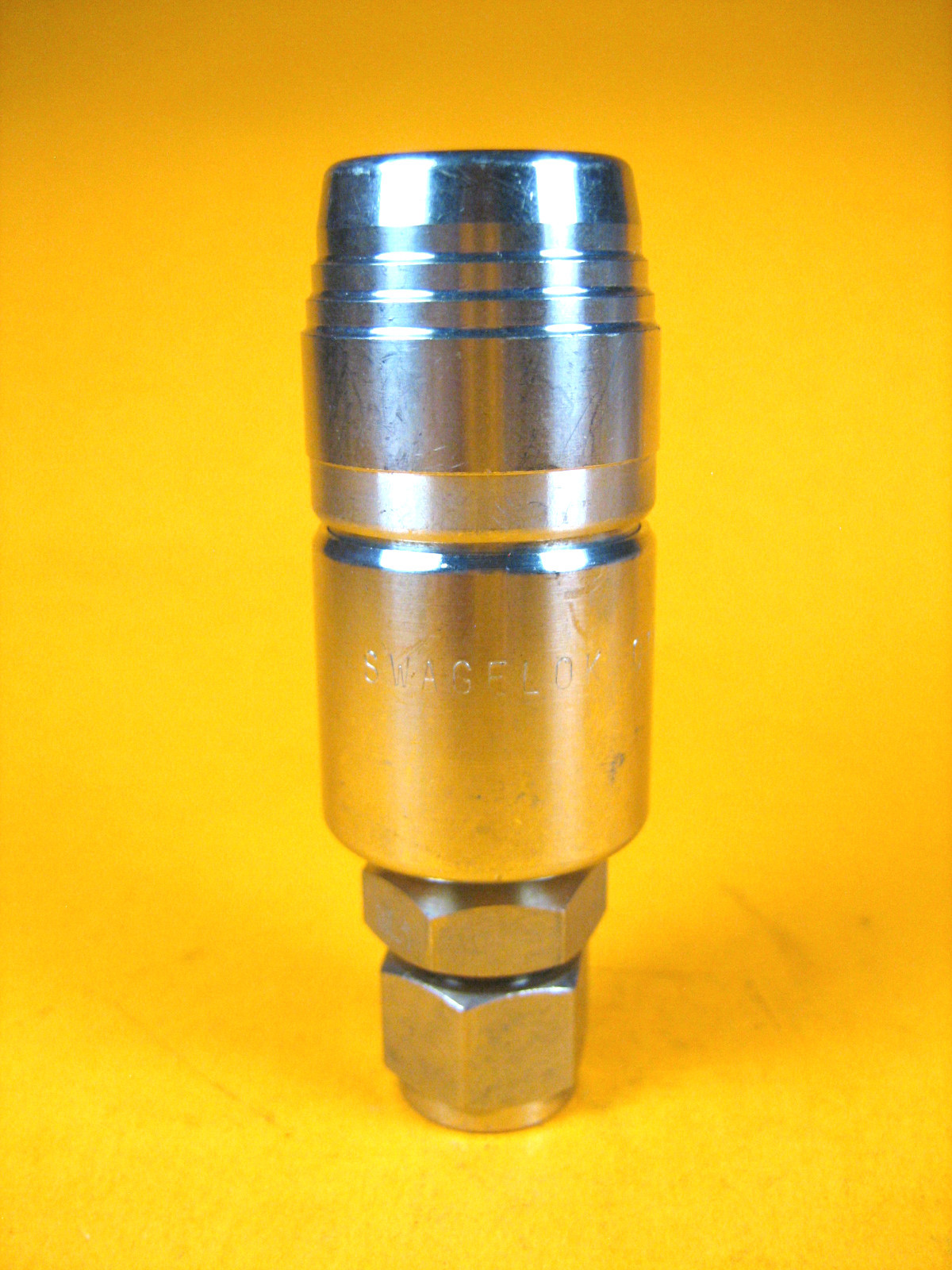 Swagelok QTM2 Stainless Steel PTFE Quick Connect Stem PAIR 1/4" MNPT ...