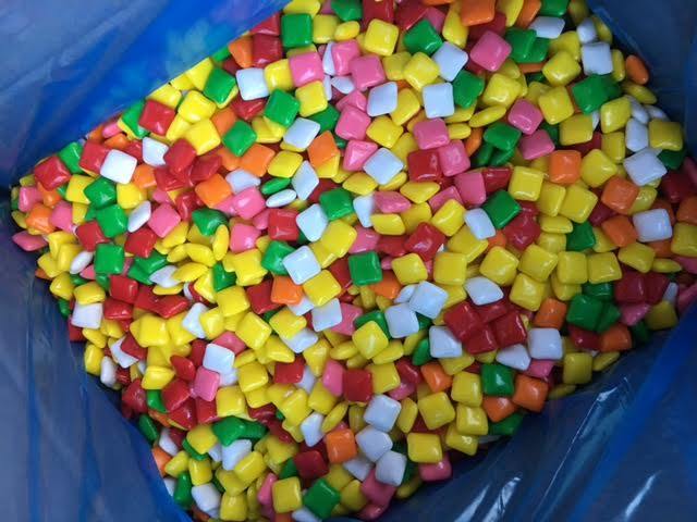 CHICLETS CHEWING GUM 5LBS Chicle Chew Tabs Tab Gum Chicklets 5 pounds ...