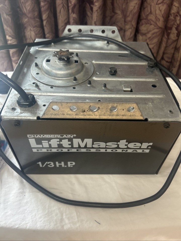 Liftmaster Garage Door Opener Model 1245R, Works, With Some Accessories ...