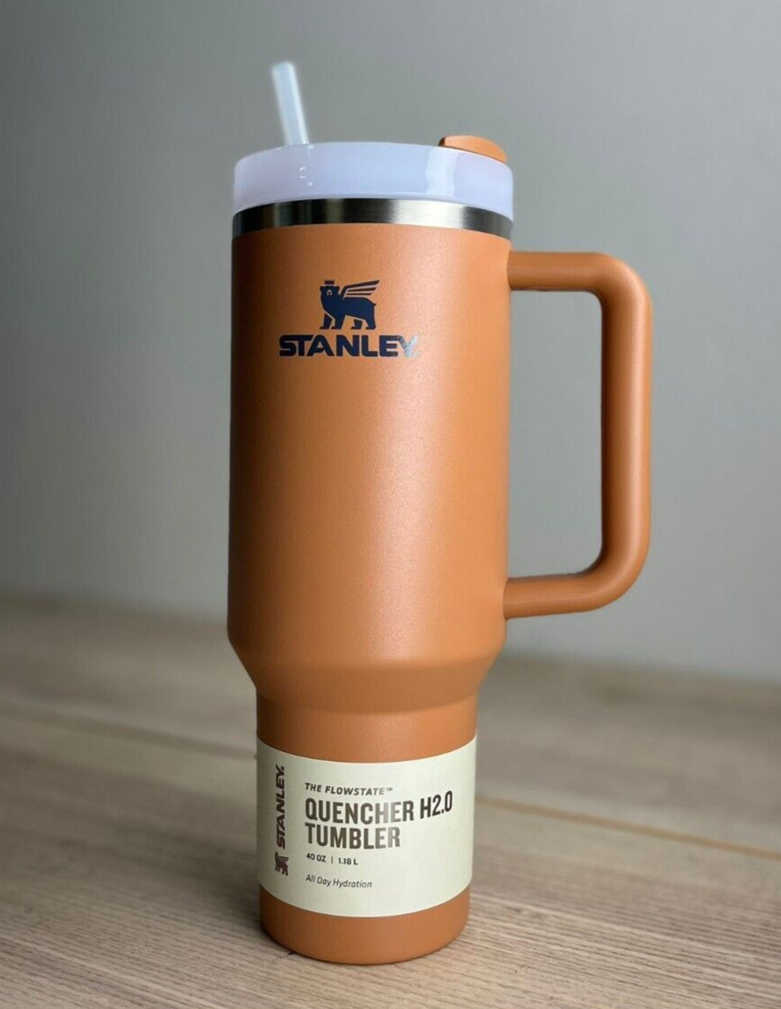 New Stanley The Quencher H2.0 FlowState™ Tumbler | 40 OZ Color: Toast