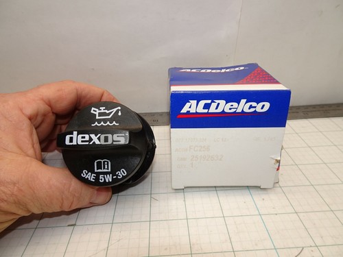 GM 25192632 Oil Filler Fill Cap 5W-30 Dexos FC256 OEM NOS General ...