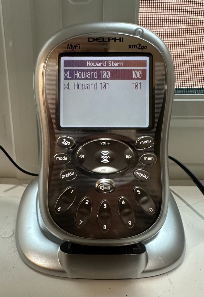 ACTIVATED SIRIUS XM Delphi Portable MyFi Radio + Docks Active ...