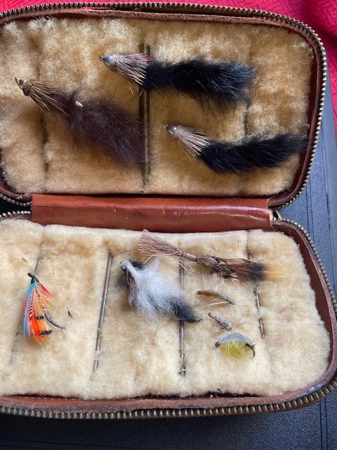 Handsome Vintage Maine Embossed Leather Fly Wallet/Box with Streamer ...