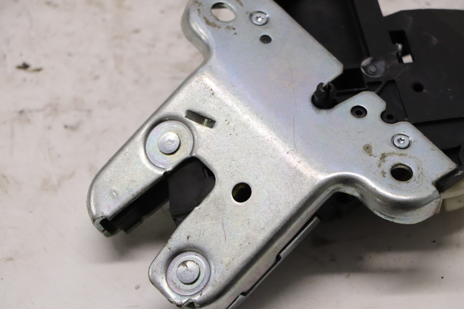 Audi 4F C6 A6 Limousine Schloss Heckklappenschloss orig. Audi ...