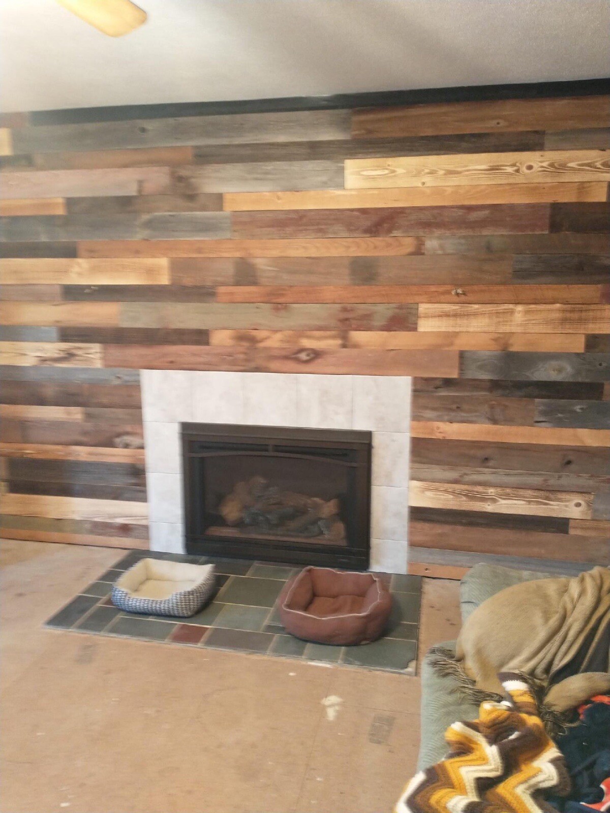 Real Reclaimed Barn Wood Wall Covering Planks (50sq Ft) Free Shipping ...