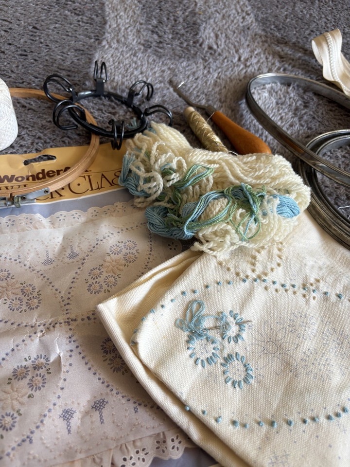 Lot Vintage Sewing Notions Hoops Thread Snaps Binding Zipper | eBay