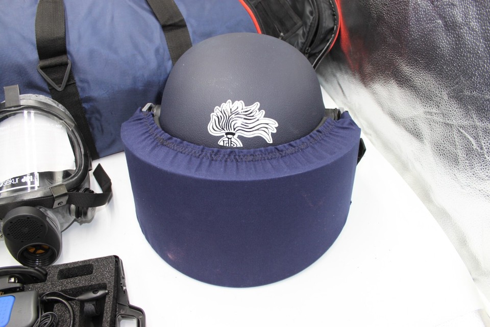 Italian Military Police Ballistic Helmet Gas Mask Face Shield Filters ...