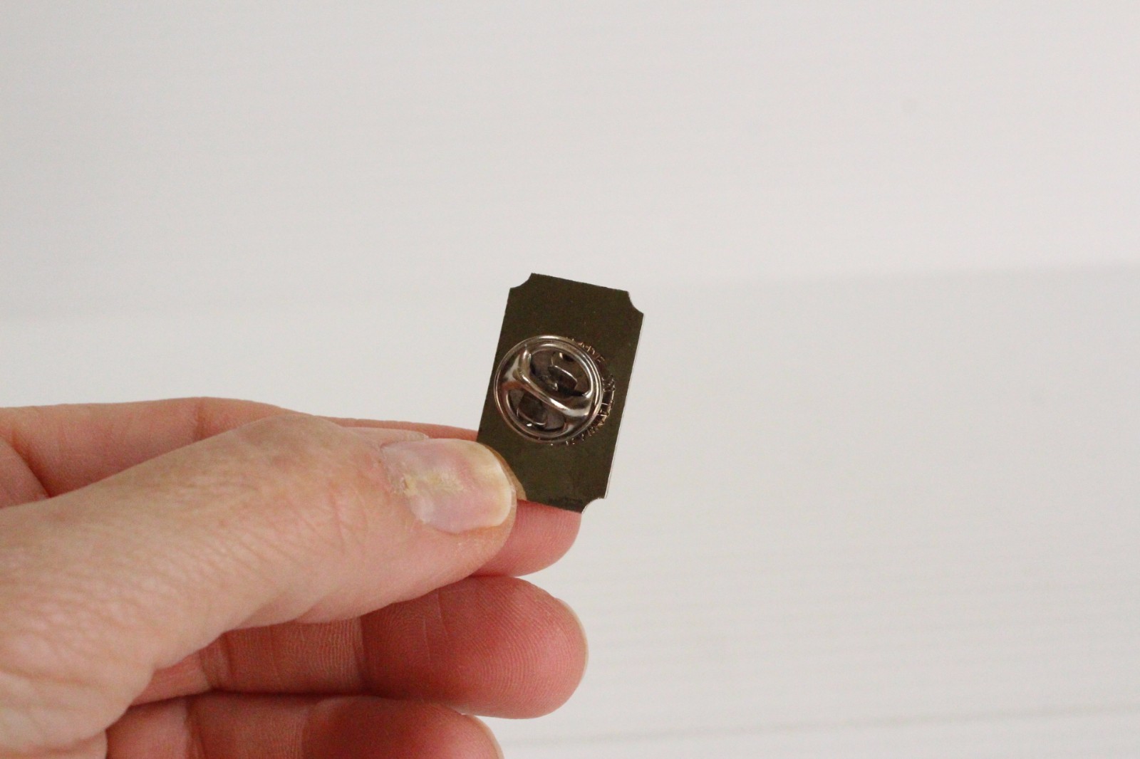 OHIO IN MEMORIAM Red Rose Metal Enamel Souvenir Pin Keepsake gift for ...