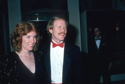 Ron and Cheryl Howard: A Love That Endured the Spotlight and the Years ...