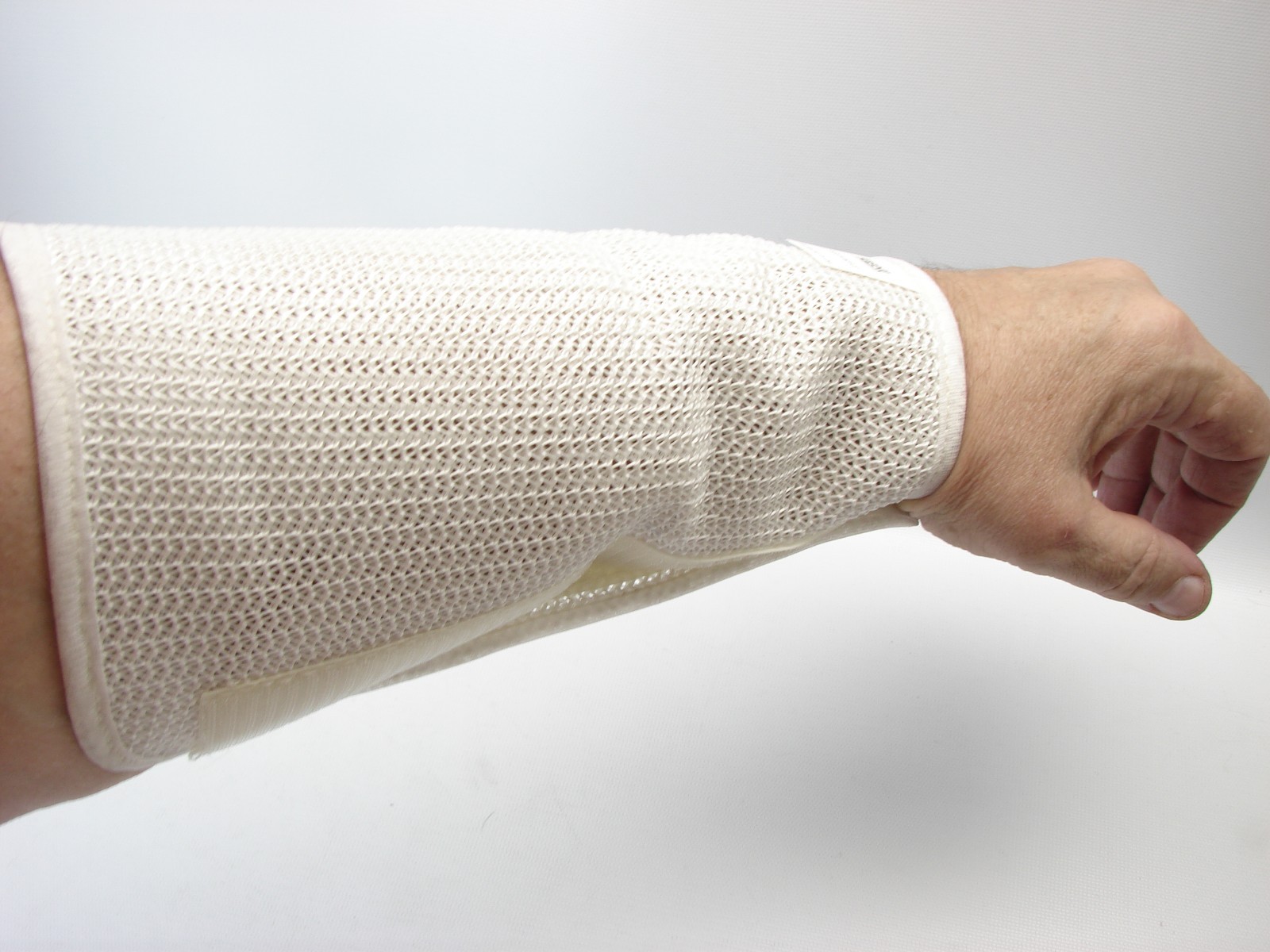 NEW (1 Pair) Ansell White Cane Mesh Safety Sleeves 9" Arm Guards Cut ...