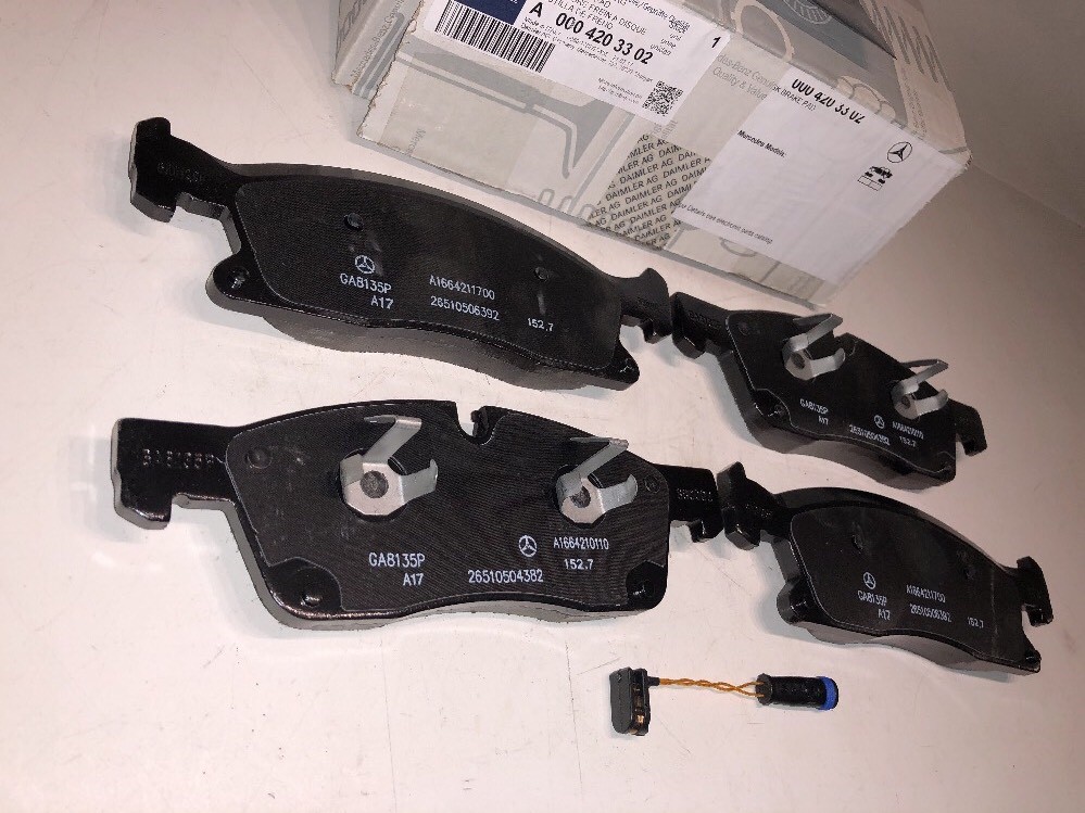 Front Brake Pad Set With sensor For 2012-2018 Mercedes GL, GLE, GLS, ML ...