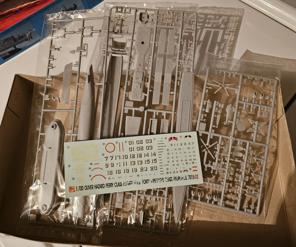 Dragon Oliver Hazard Perry Frigate Ship Model Kit 1/700 | eBay