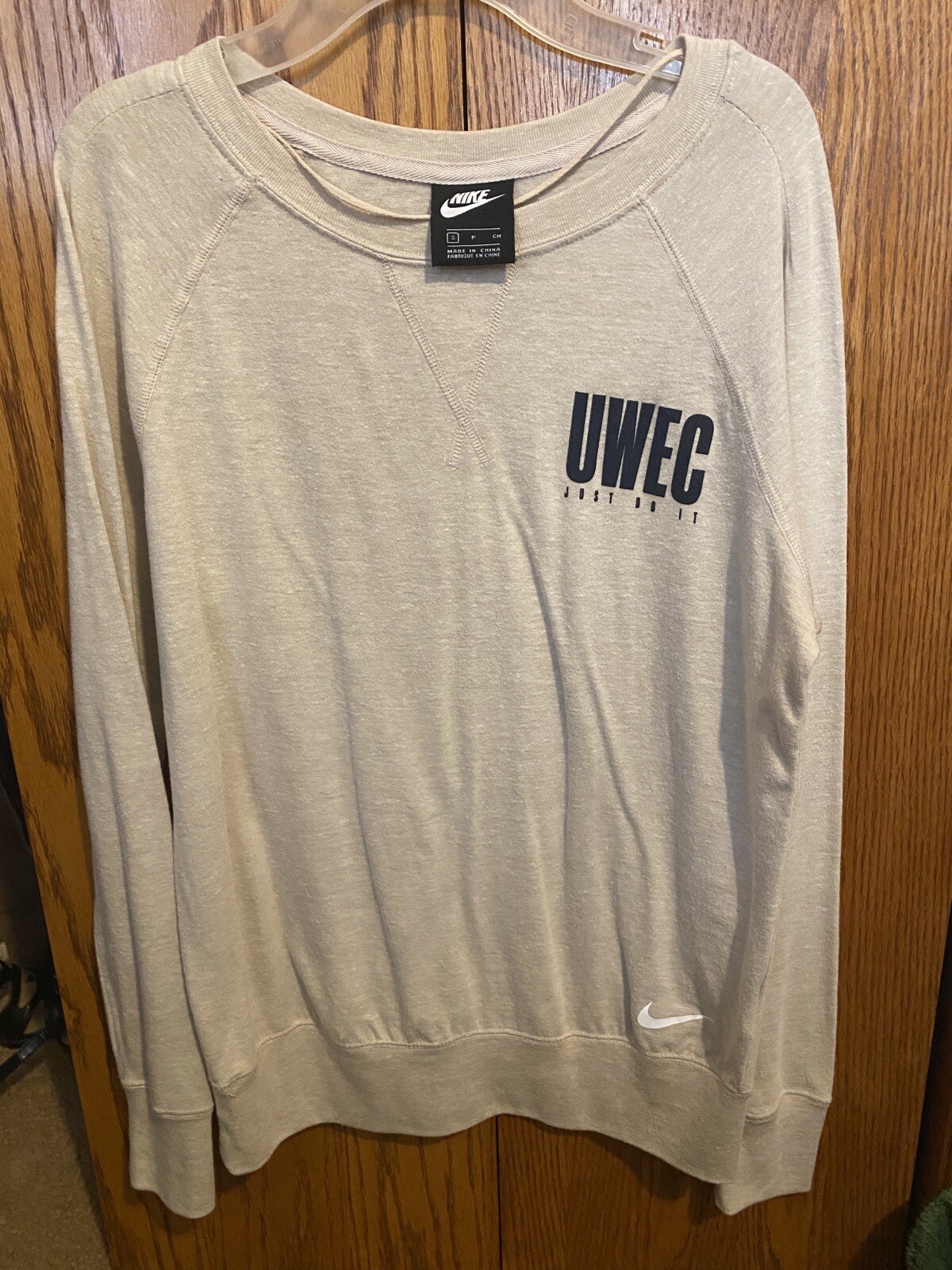 UWEC University of WI Eau Claire Nike XS Long Sleeve Crewneck ...