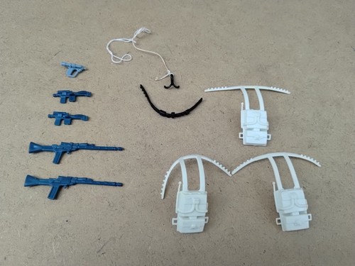 Vintage Star Wars Action Figure Accessory Lot ..Guns- Grappling Hook ...